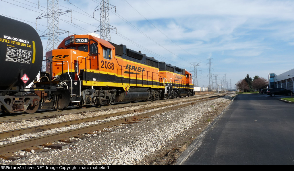 BNSF 2038
